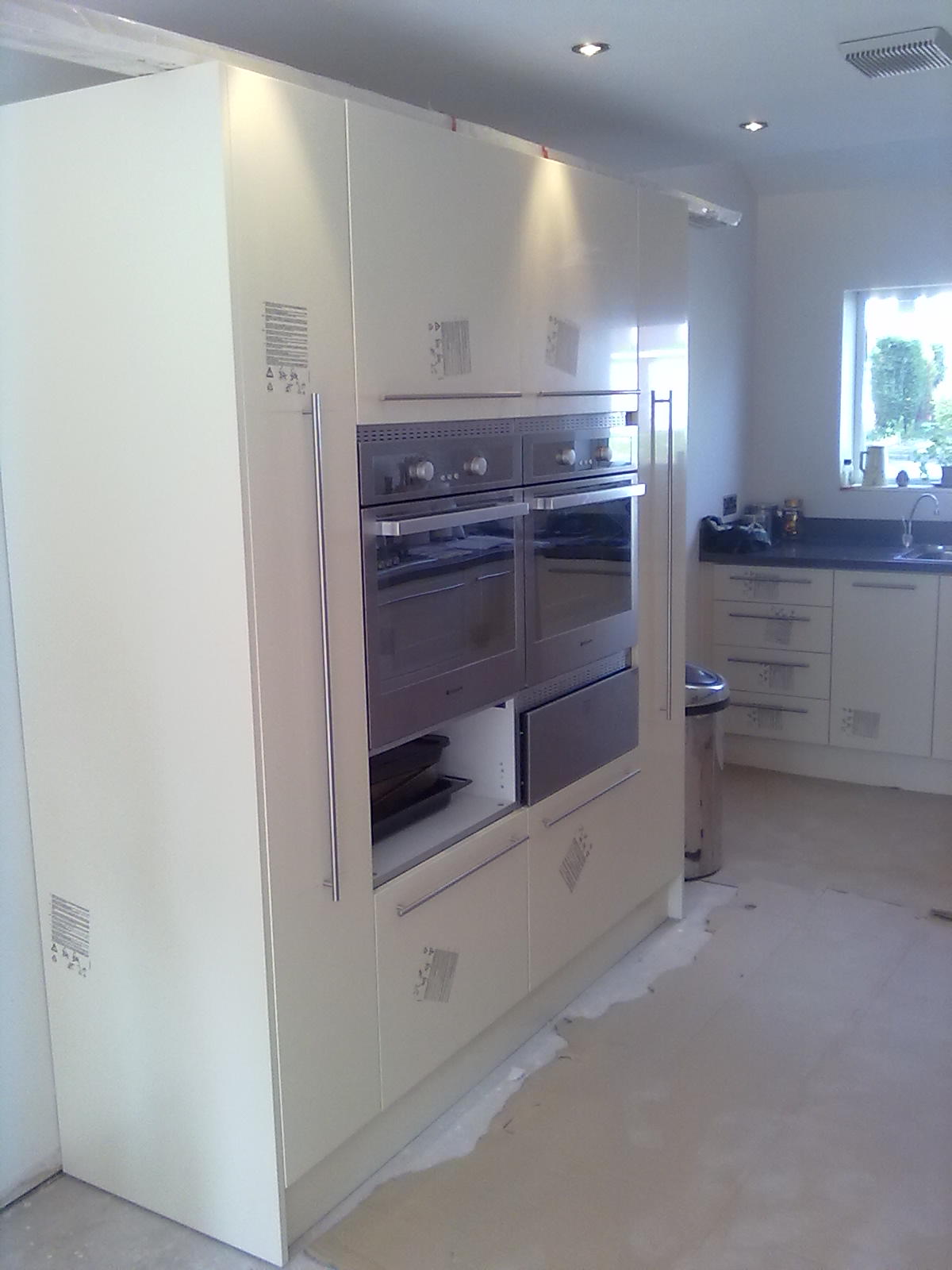 S O'Neill Electrical Ltd - Fitted Kitchen Gallery 4.